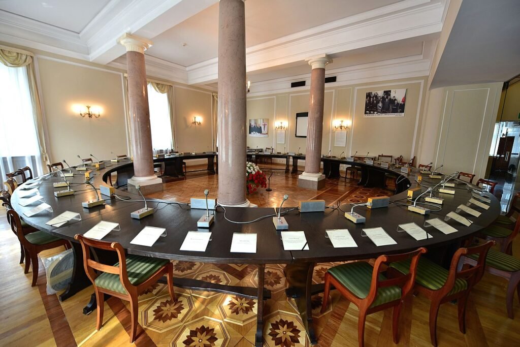 1989: Round Table Talks in Poland – Paving the Way for Democratic ...